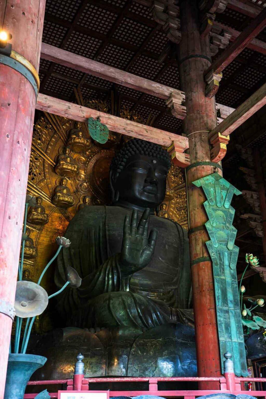 Nara - miasto w Japonii, gdzie pokłonią Ci się urocze jelonki ...